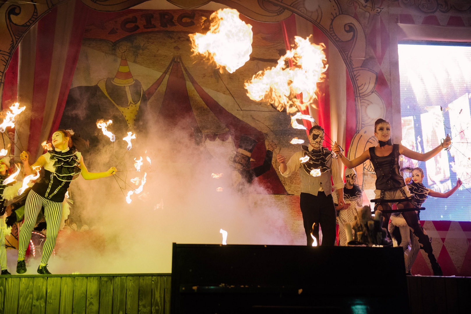 “Cirque du NIX”: The True Magic of New Year | NIX